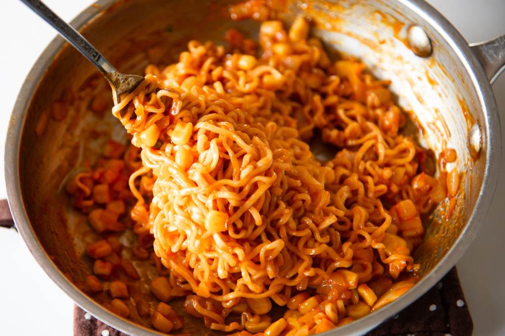 Cheesy Gochujang Ramen Noodles - An Expression Of Food